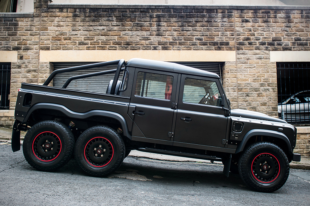 Land Rover Defender Flying Huntsman 6X6 Pickup