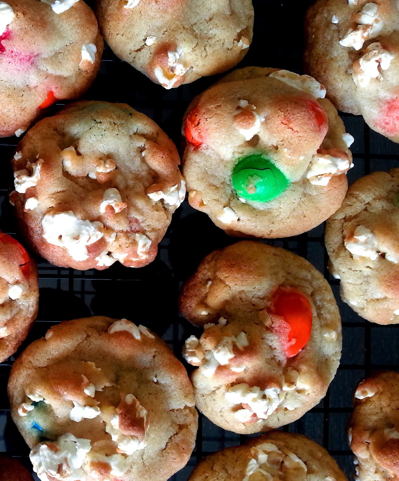 Chantilly lace and a pretty face: Movie Theater Cookies - Just in time ...