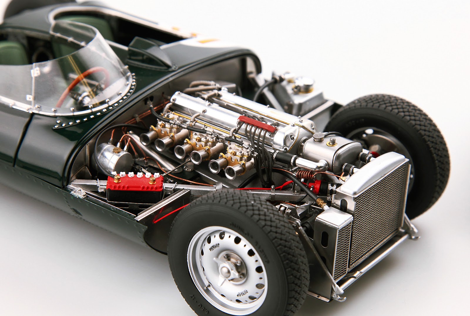 課長睪耕作: 1/18 Jaguar D-Type Le Mans 24h 1954 [Exoto]