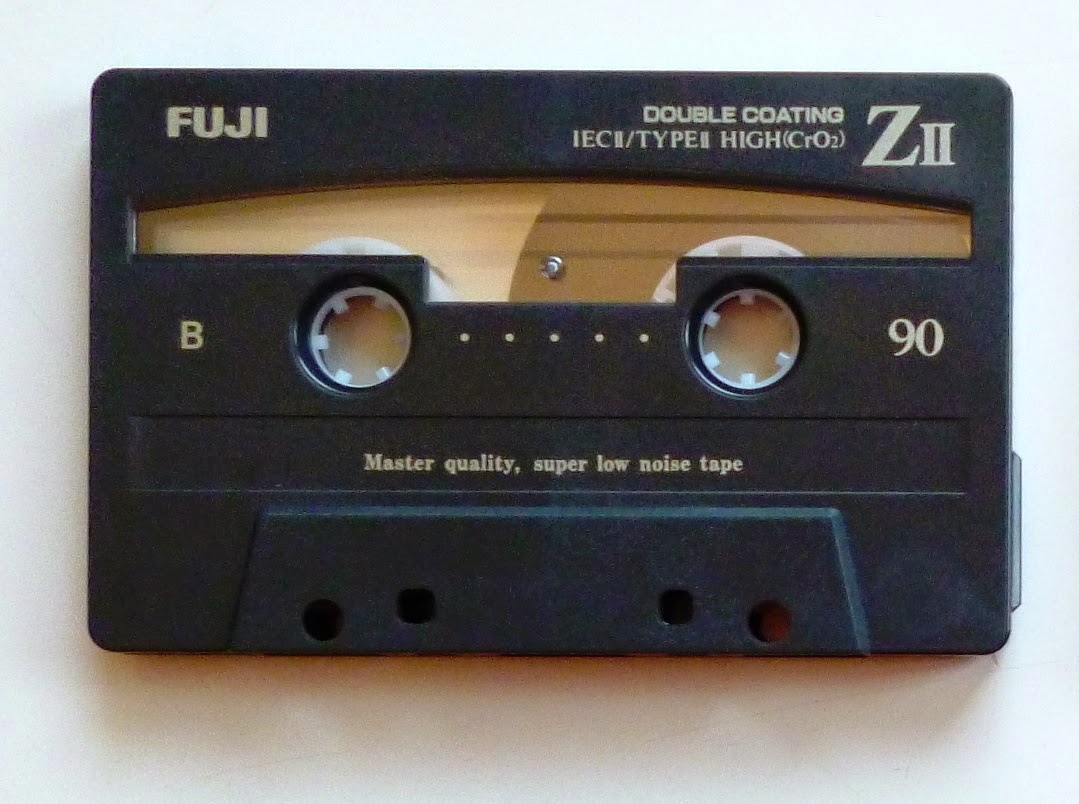 Musikkassetten : 4 cassettes / FUJI ZII / maxell XLII / BASF ...