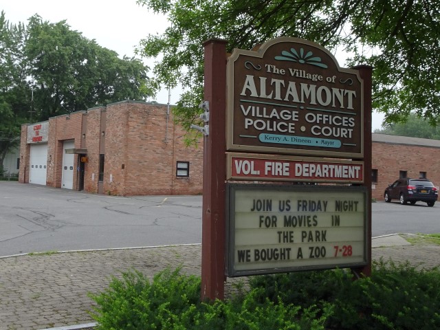Walkabout With Wheels Blog: Walking Around Altamont, New York