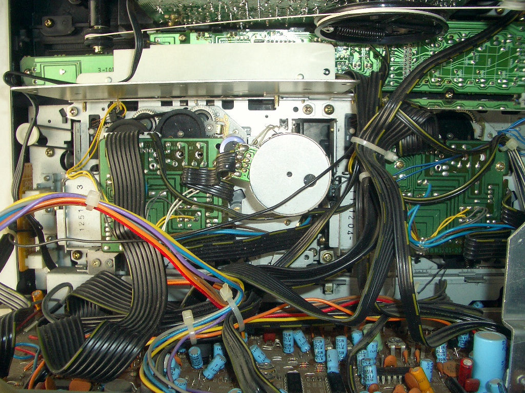 МАГНИТОЛиЯ - бумбоксы, магнитофоны и магнитолы!: JVC PC-W330LS