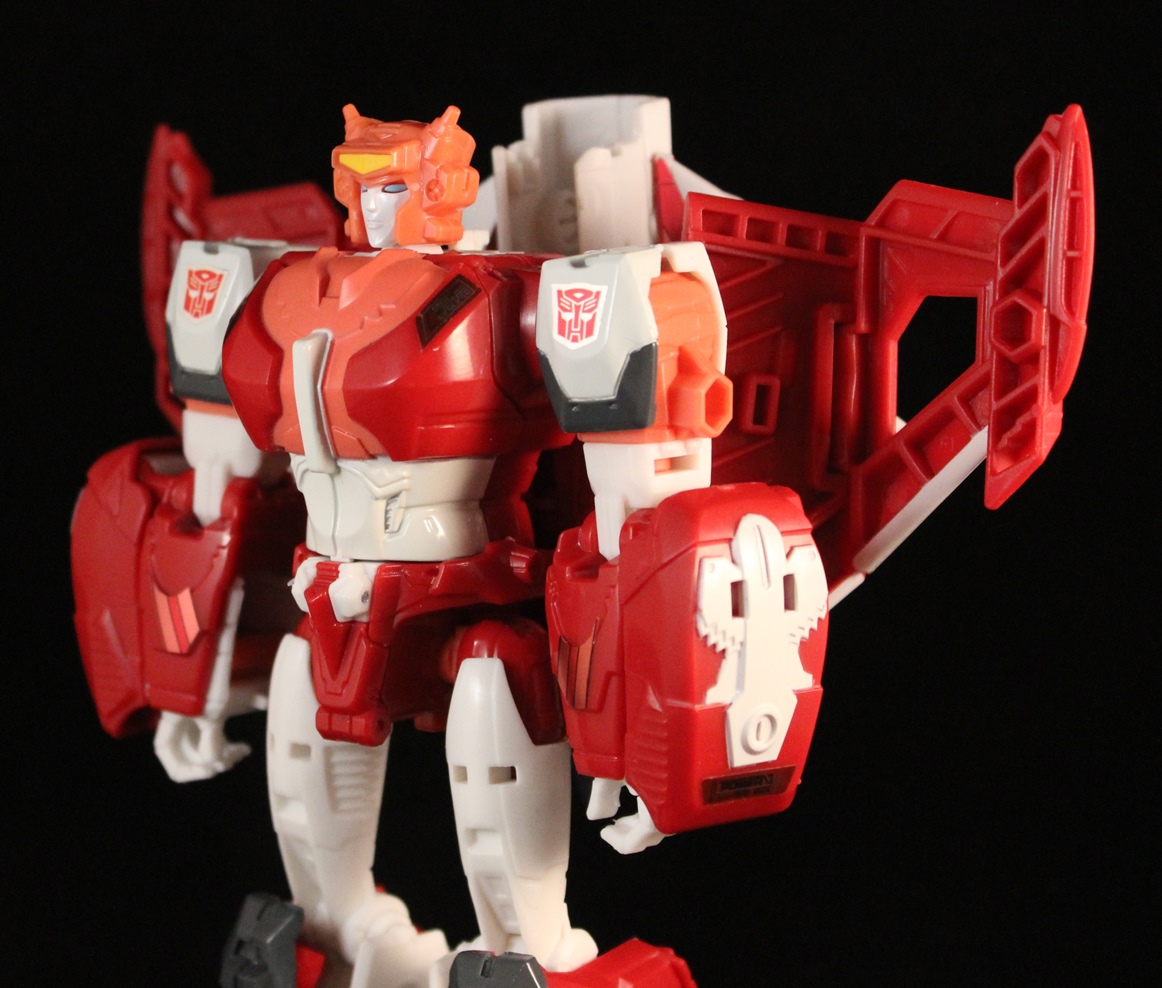 She's Fantastic: Transformers Power of the Primes - ELITA ONE!