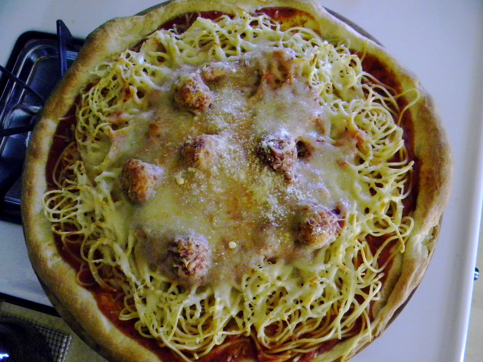 Two Girls One Pizza: Spaghetti Pizza