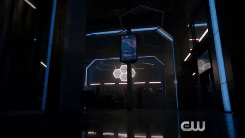 SNEAK PEEK : "Arrow: More Season Finale Footage