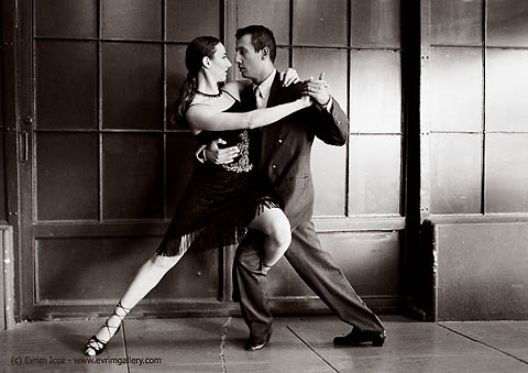 Tanssisali.: Tango criollo.