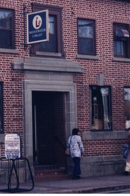 Town, Cafe Group To Try And Negotiate Library Space Lease | Country 100.7