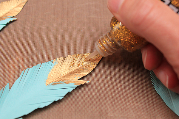 Gold Tipped Feathers Tutorial - 17turtles Juliana Michaels