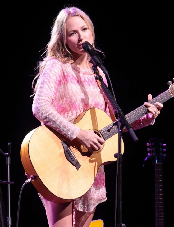 cleveland854321: A NEW ALBUM RELEASE FROM JEWEL KILCHER