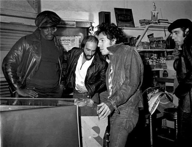 RANX ZEVOX: BRUCe SPRiNGsTEEN