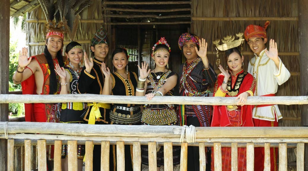 Momento: Sabah: Culture & People
