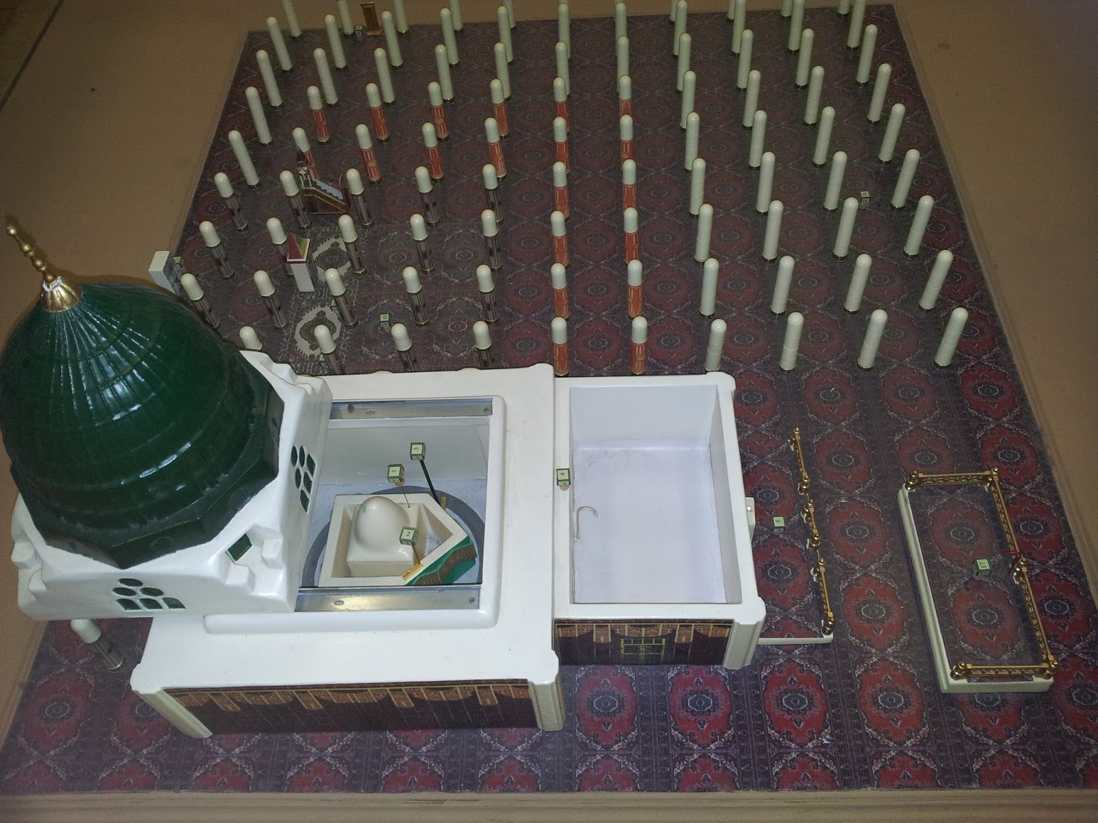 Makam Rasulullah Sholallahu Alaihi wa Sallam - UMRAH 2018