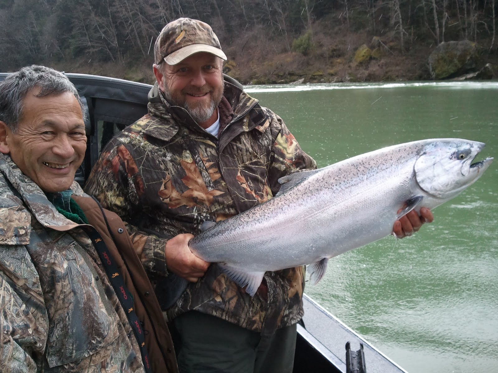 Bob's Sporting Goods Newsletter: Rogue River Spring Chinook and Steelhead