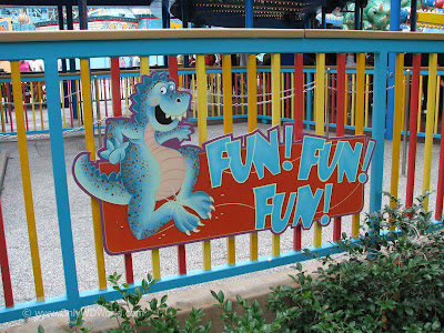 Disney's Dino-Rama Pays Homage To Route 66 Landmarks | Disney World ...