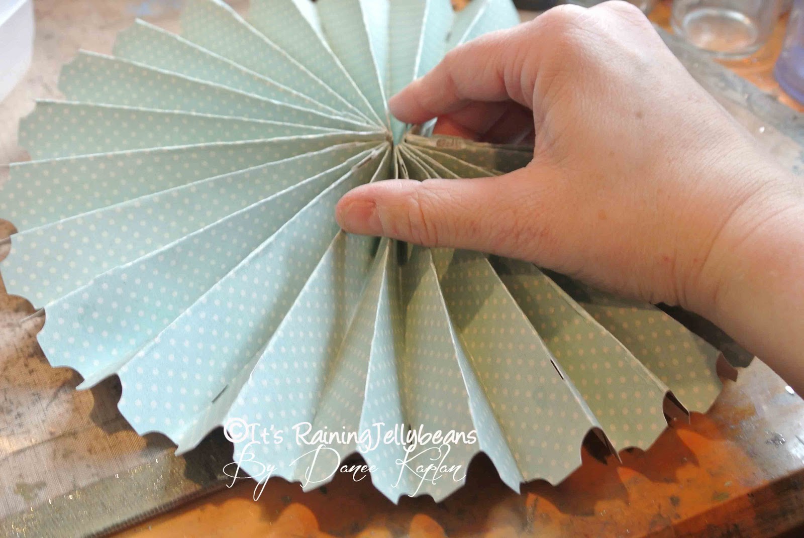 It's Raining JellyBeans: Wedding: Large Rosettes Part 3... A Tutorial