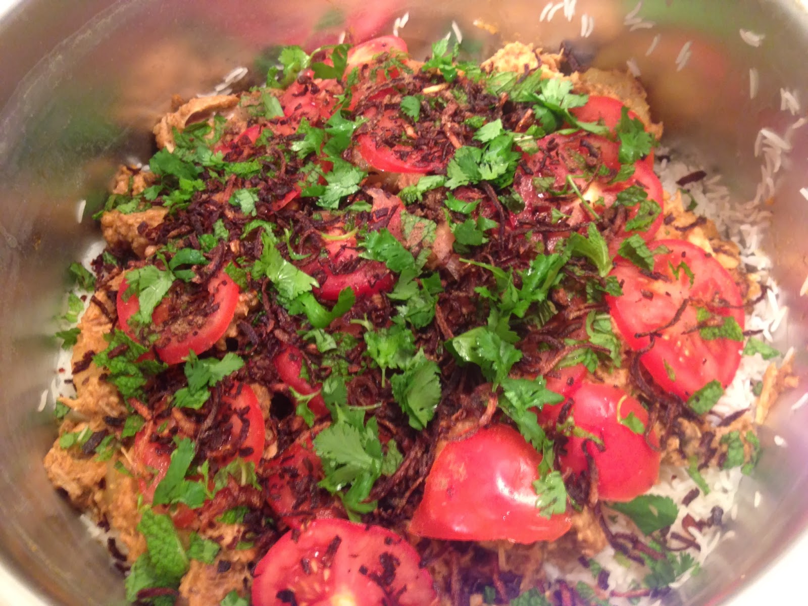 Achi Gori Bivi: Chicken Biryani (Flavorful Rice & Chicken dish)