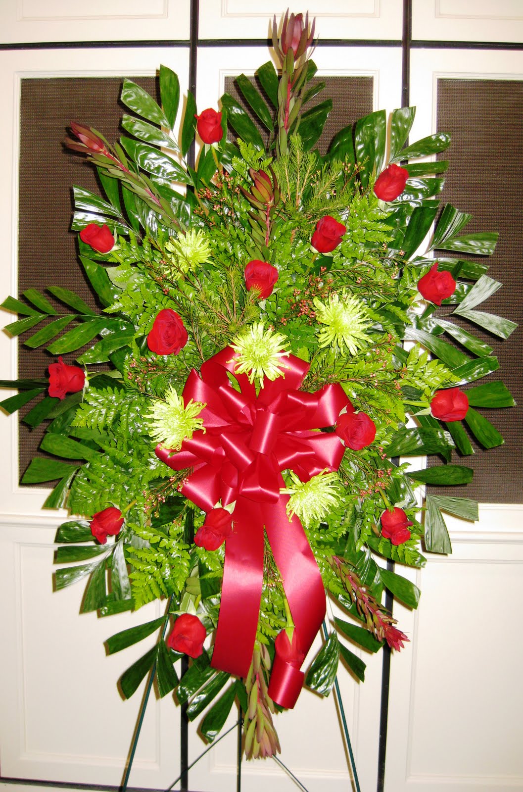 Bowden Floral: Easel Arrangements
