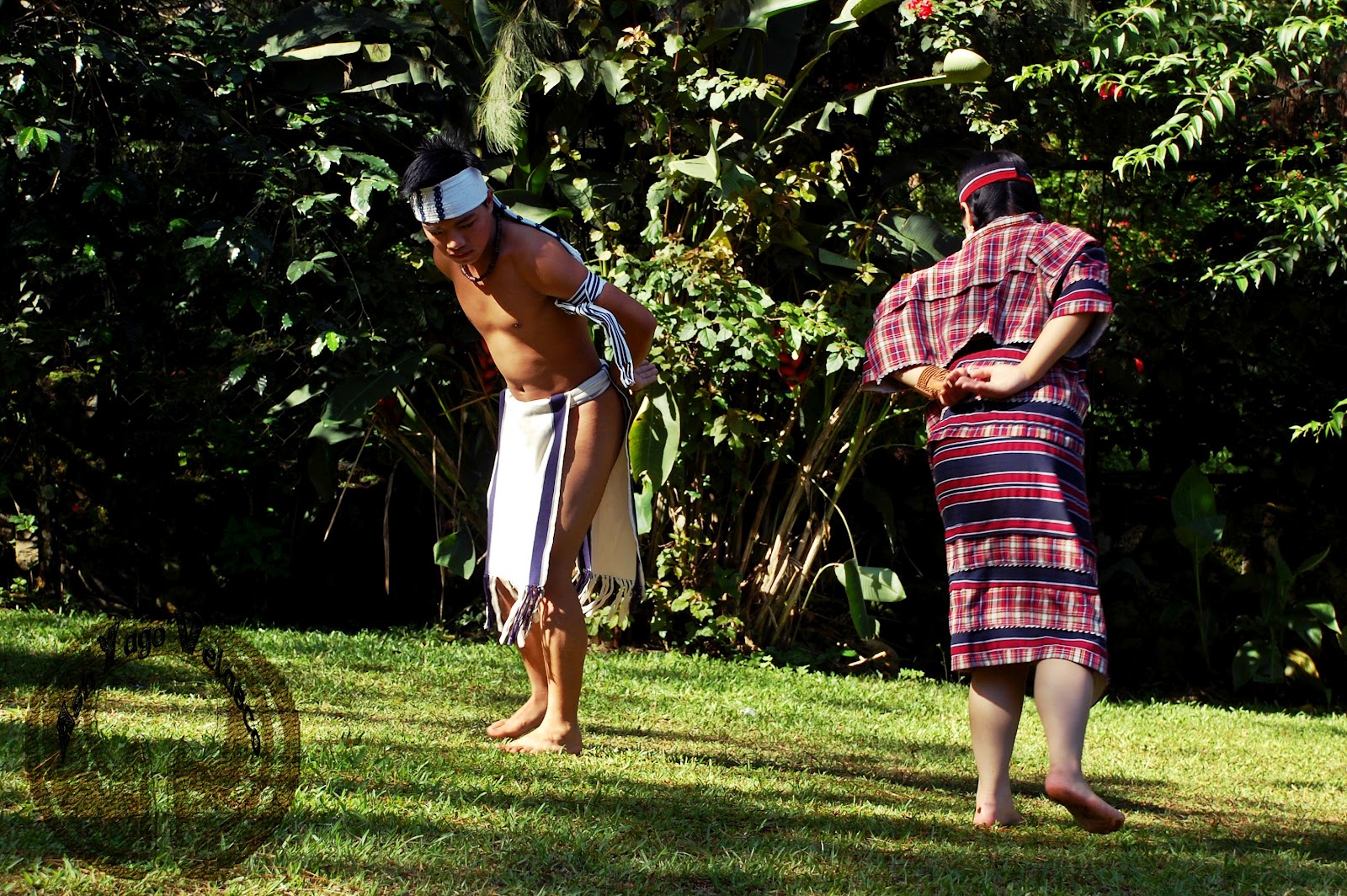 Isna Tako: How To Dance Bendian