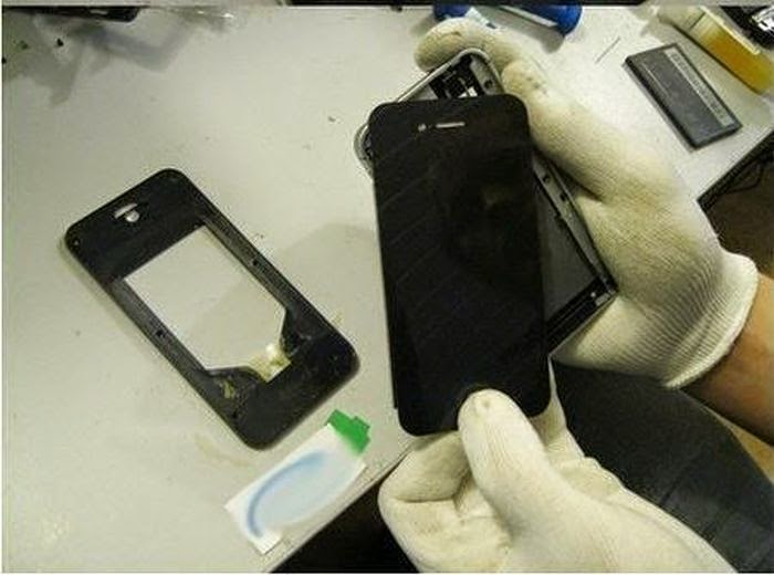 World Of Technology: The Inside Of A Fake iPhone (9 pics)