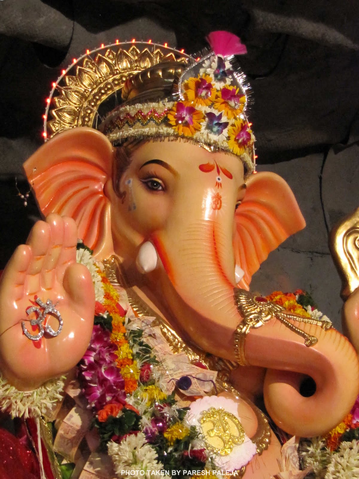 Mumbai Cha Ganpati: Chira Bazaar Tadwadi Sarvajanik Mandal 2011