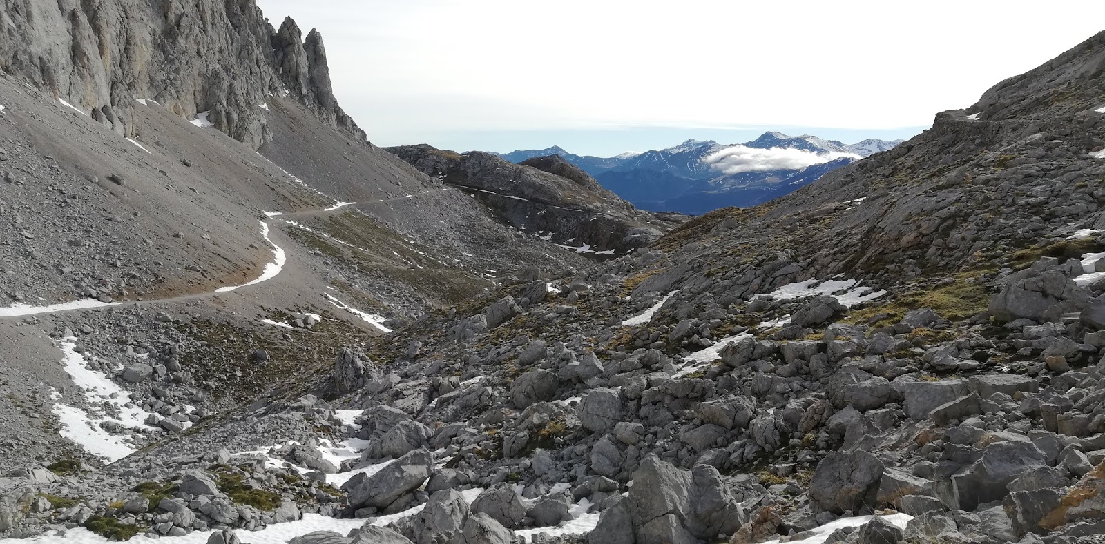 Wikiloc | Ruta Fuente De - Teleferico - Fuente Escondida - Paseo para ...