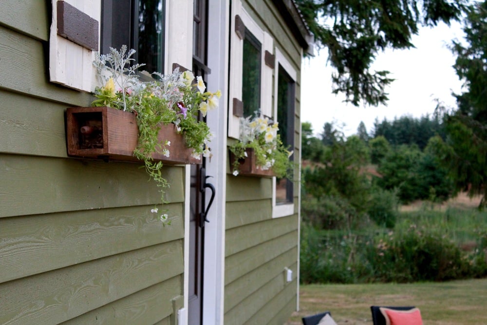 TINY HOUSE TOWN: The Vintage Tiny House by Tiny Heirloom