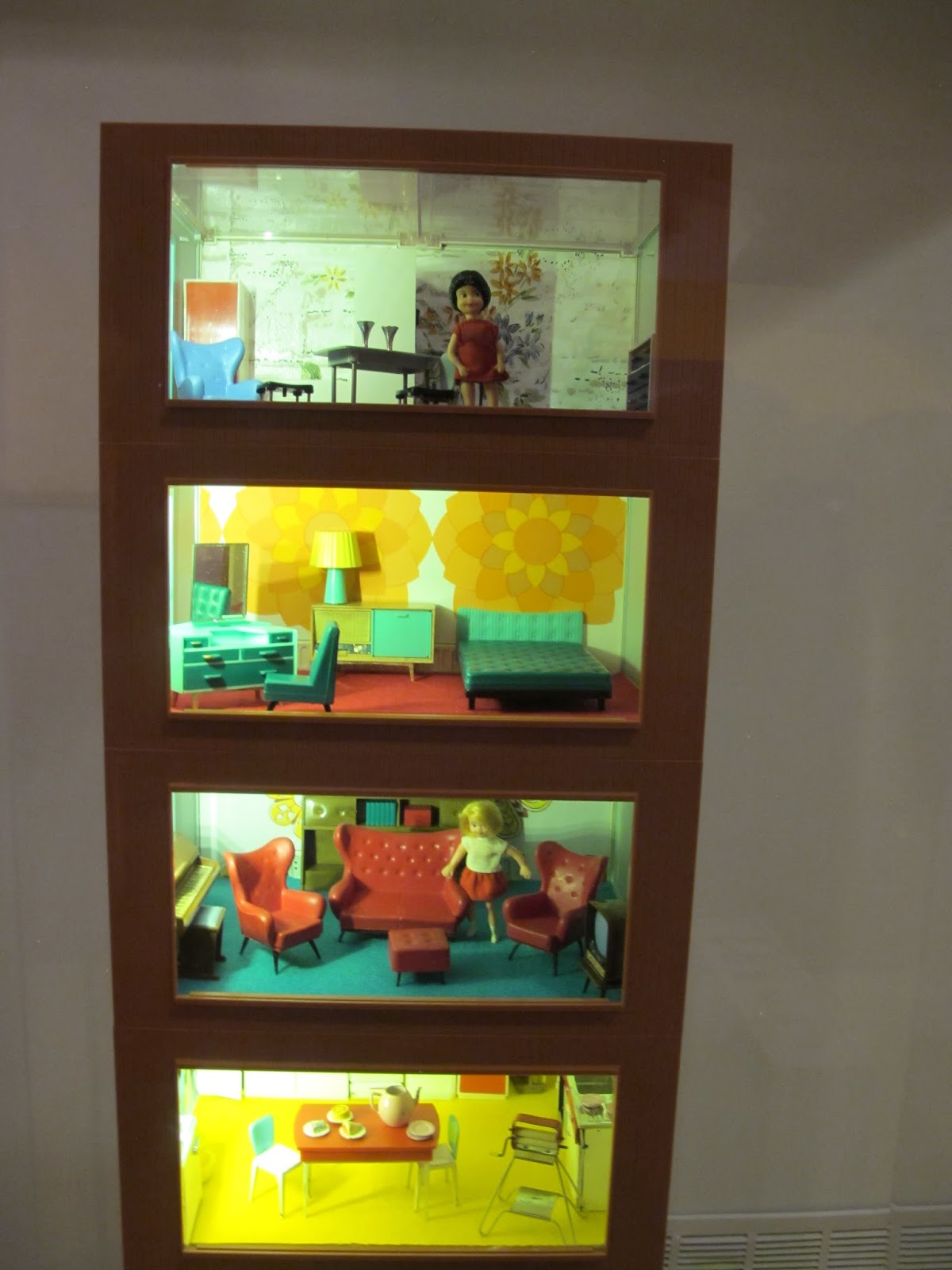 Susan's Mini Homes: Small Stories - V&A Dollhouses at the National ...