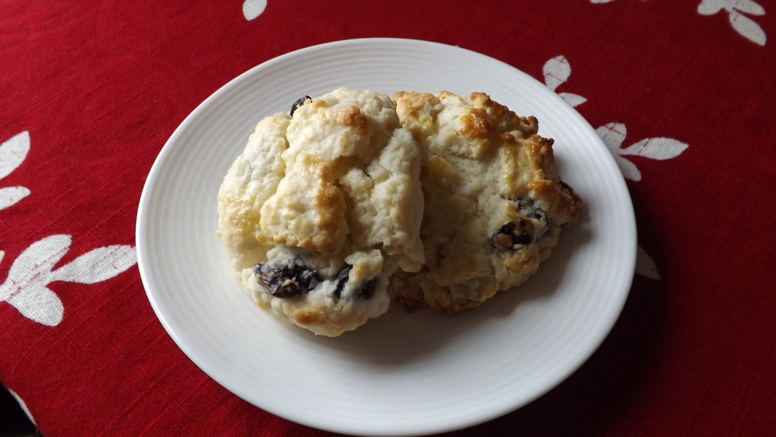 Mid Century Pink: It's a Biscuit...It's a Scone... It's a BISCONE!! YUMM!