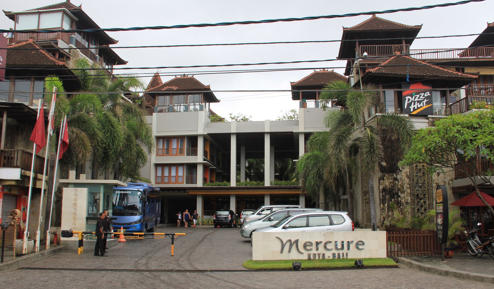 Jafri Merican Architect: Travels: Mercure Hotel, Kuta Beach, Bali