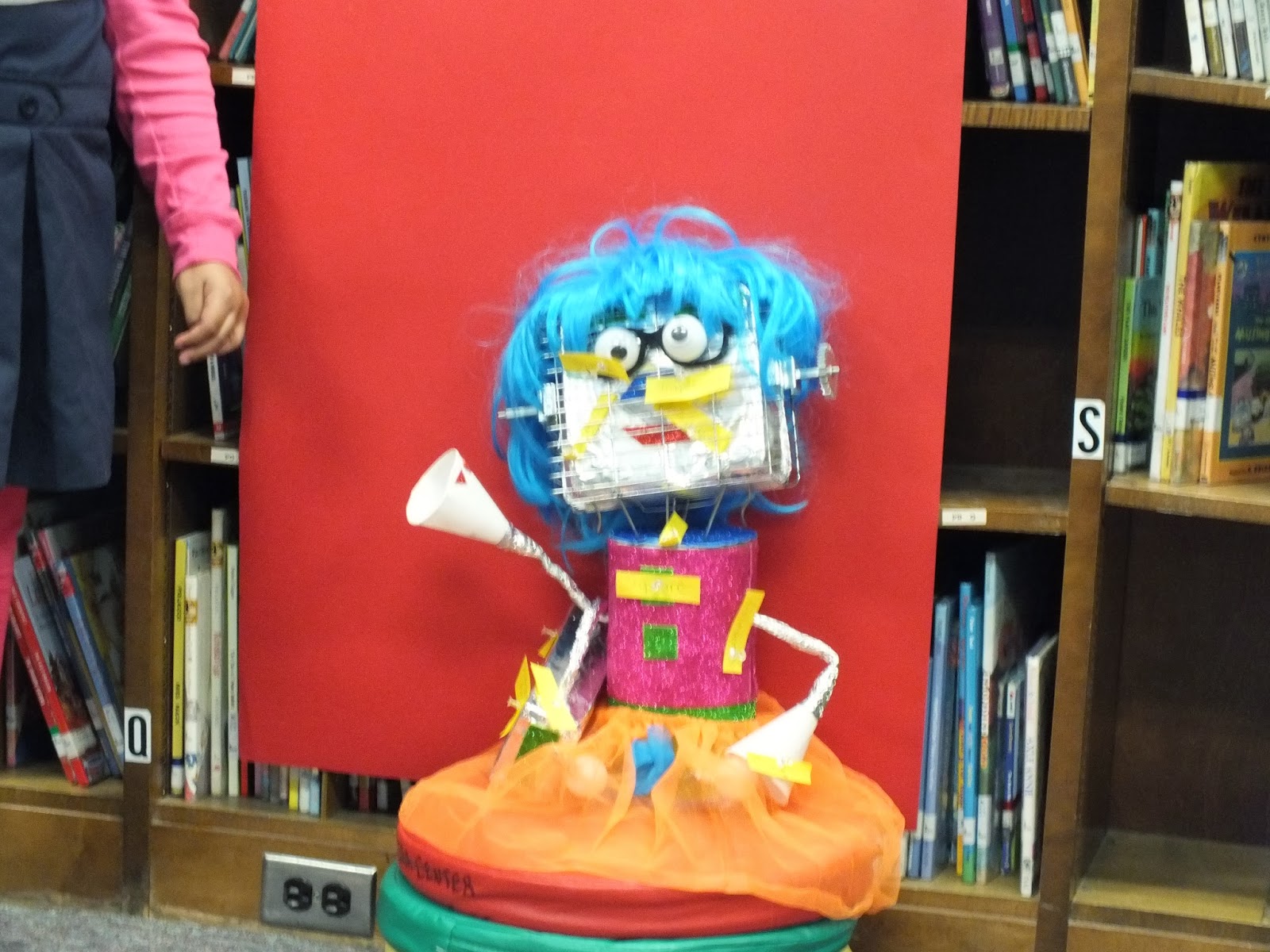 Geezy's 2nd Grade: 3-Dimensional Robot Projects!