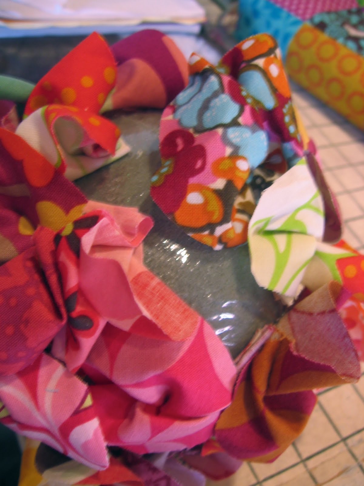 sweet, simple, handmade: Fabric Scrap, Flower Ball