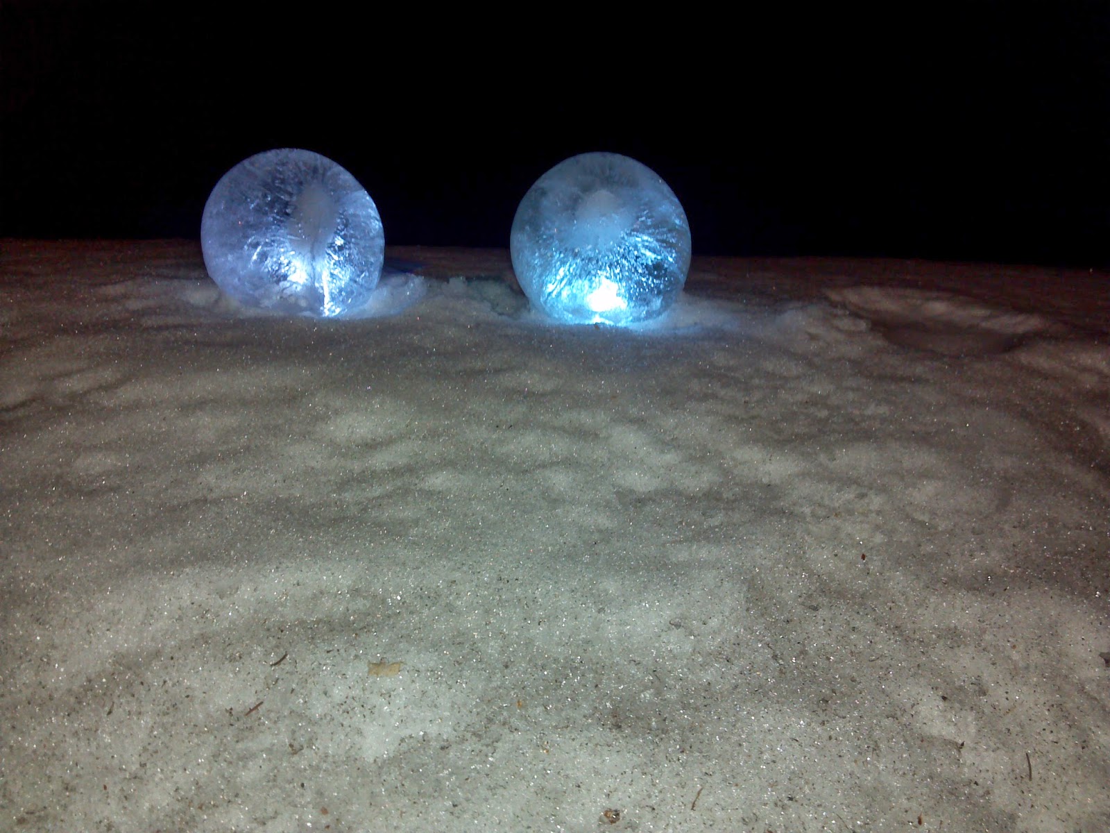 Sculpture 1 Spring 2014: LTLYM Ice Globe Lantern : Matthew Glowacki