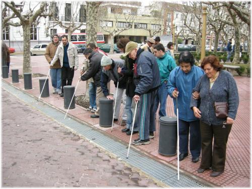 PREVENIR LA CEGUERA: CIEGOS EN LA CIUDAD...