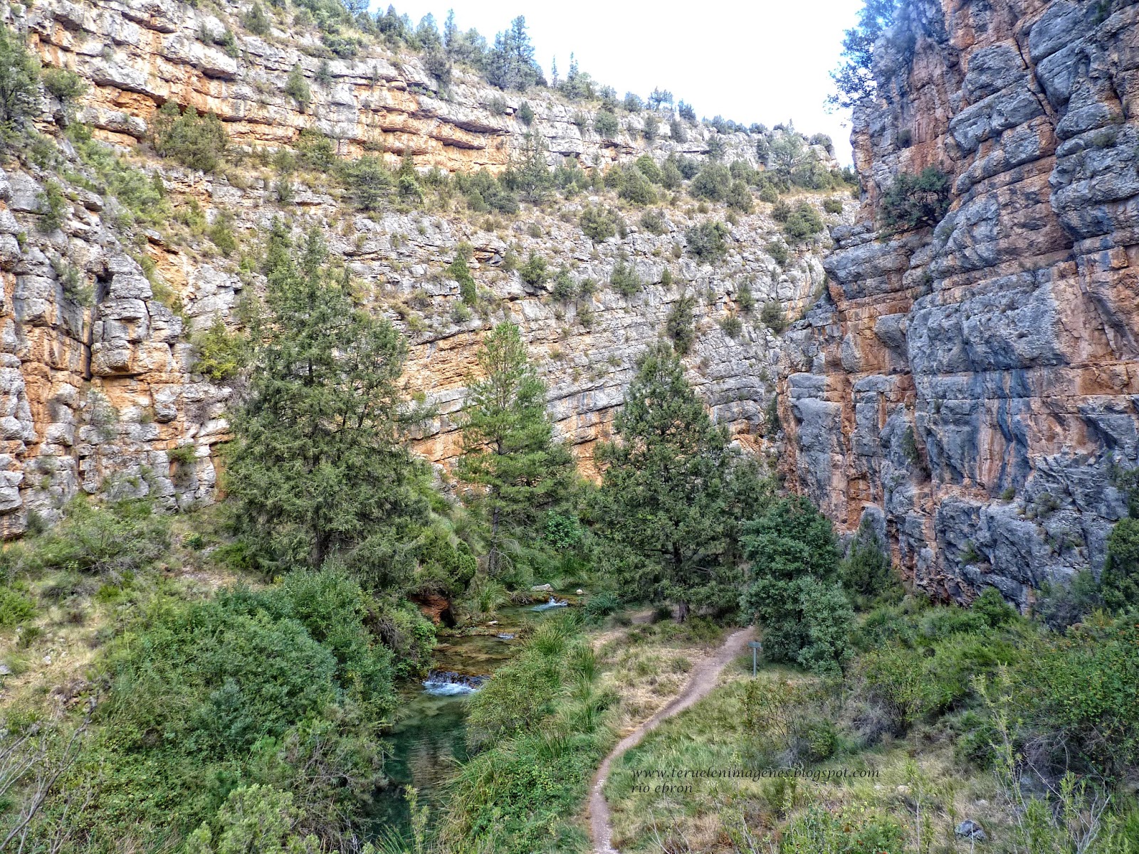 Teruel en Imagenes: Tormón-El cuervo - Ruta de los estrechos del Ebrón