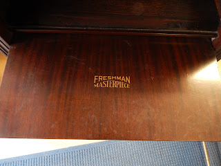 13909 Antiques: 1920s Freshman Masterpiece Radio Cabinet