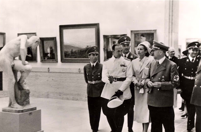 MA PRAVDA A MOI: Adolf Hitler - La collection privée de peintures du Führer