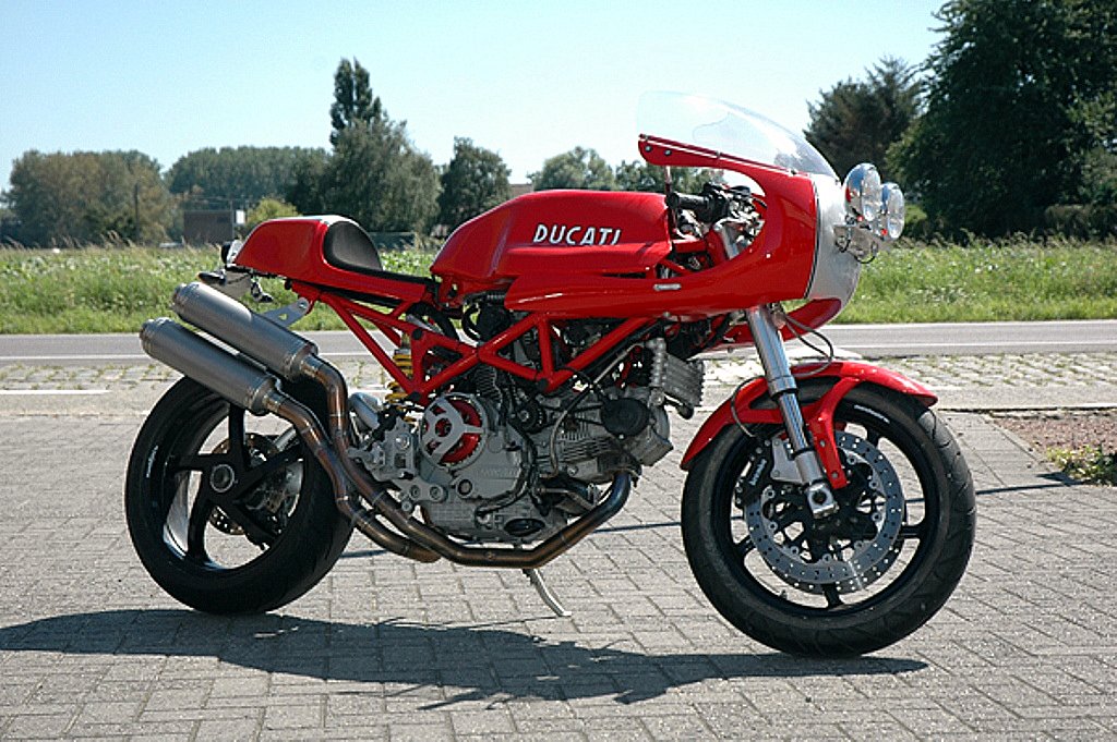 Red Fox Classic Special Ducati - RocketGarage - Cafe Racer Magazine