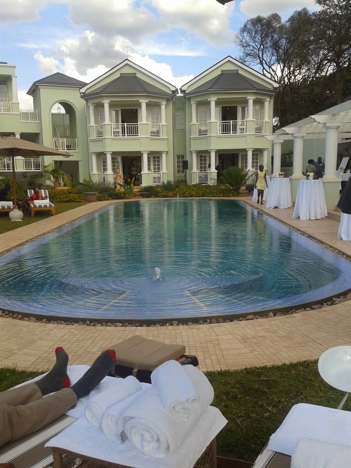 dressupnation: Launching The Spa at Hemingways