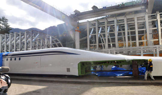 Japan reveals 500 kph high-speed maglev train [VIDEO] | Electric ...