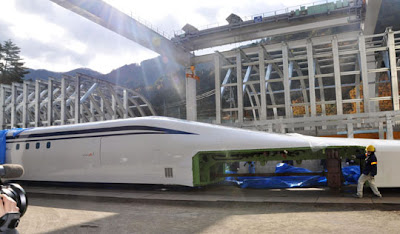 Japan reveals 500 kph high-speed maglev train [VIDEO] | Electric ...