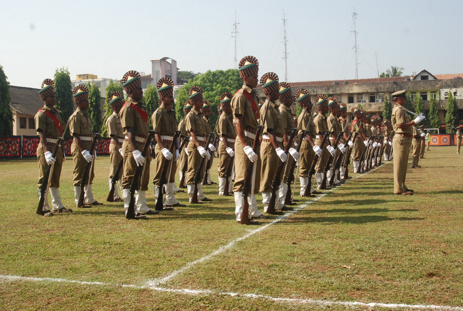 THE VOLUNTEER: Goa Home-Guard/ Civil Defence celebrates Raising Day 2011