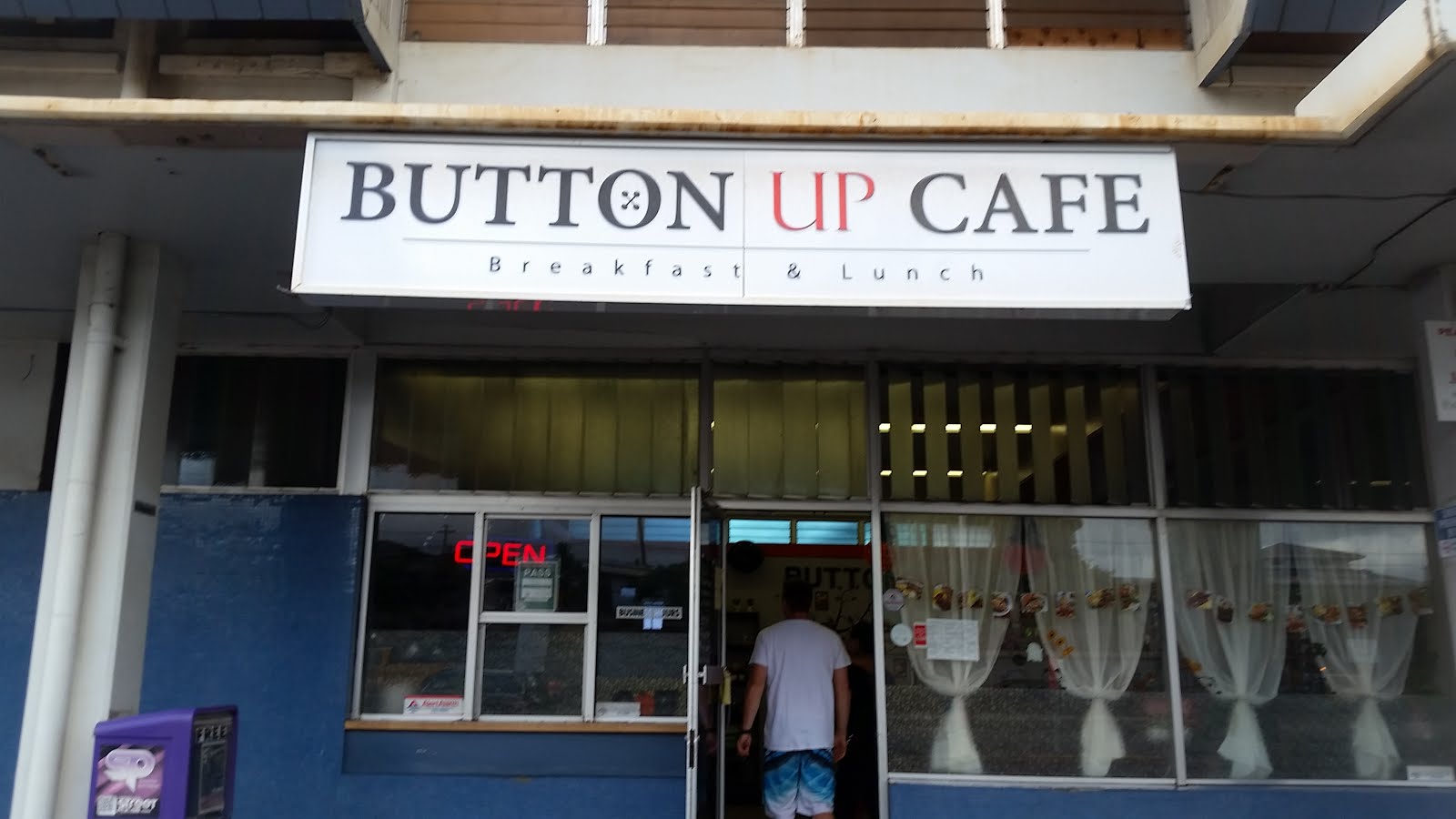 My Summer Vacation: Button Up Cafe