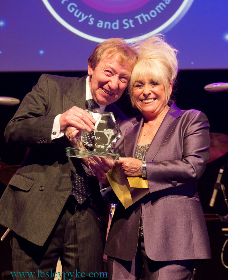 Lesley Pyke - Glass Engraving and Life: February 2012