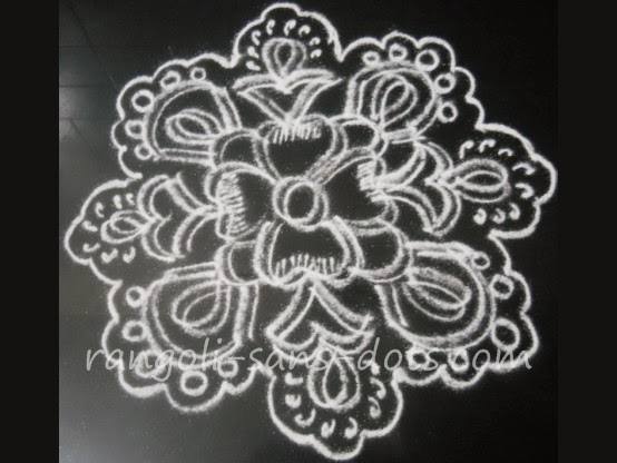 Rangoli - 2 lines kolam