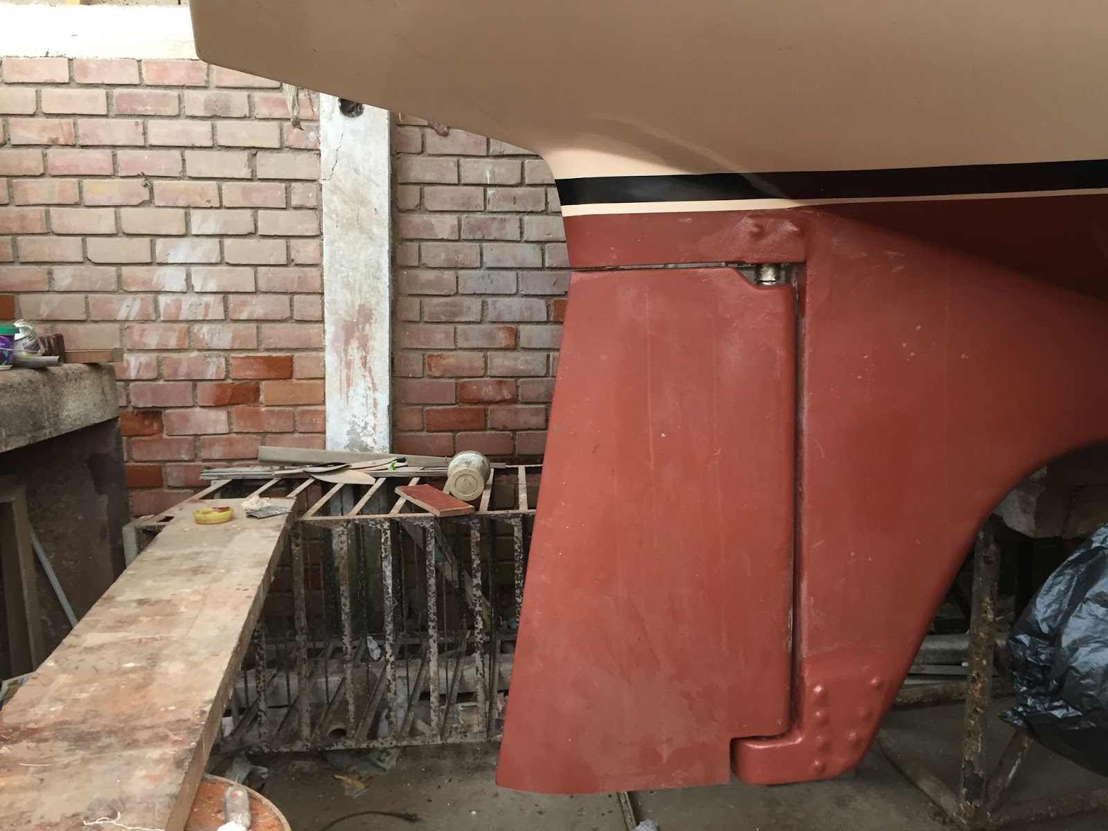 Triple support rudder system