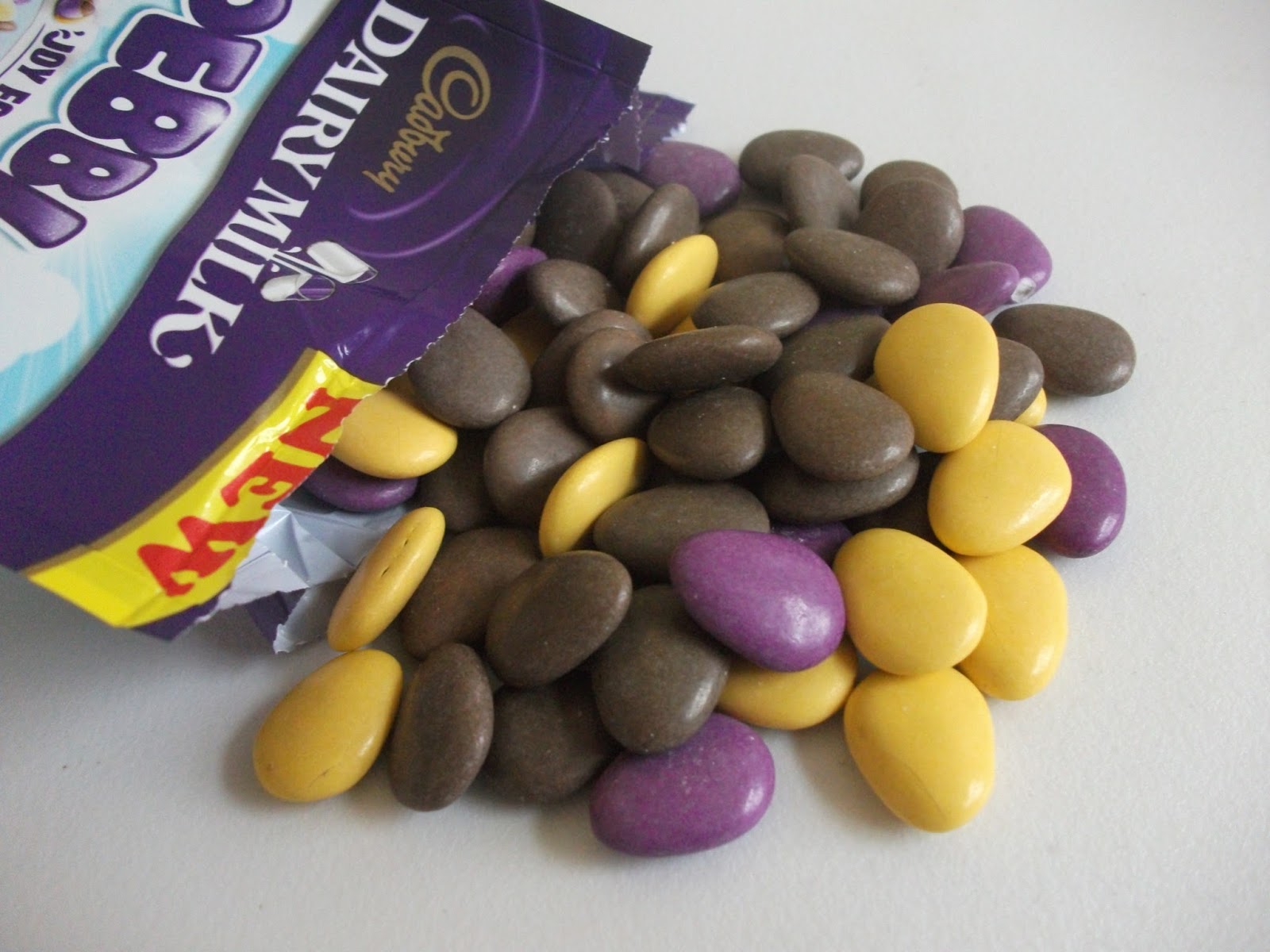 Cadbury Dairy Milk Pebbles Review