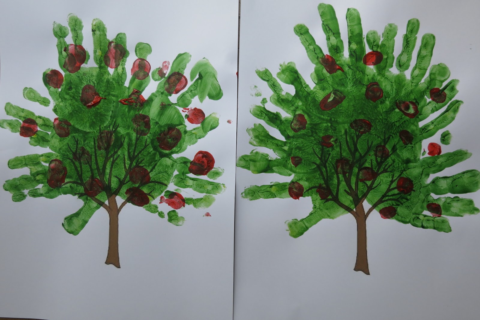 瑜玲育儿经 (Elaine Teh): Finger Paint ~ Apple Tree 手印彩画 ~ 苹果树