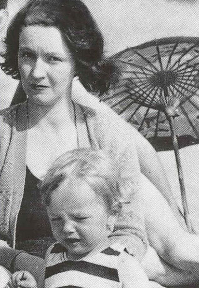 24 Rare and Adorable Vintage Photos of Norma Jeane (aka Marilyn Monroe ...