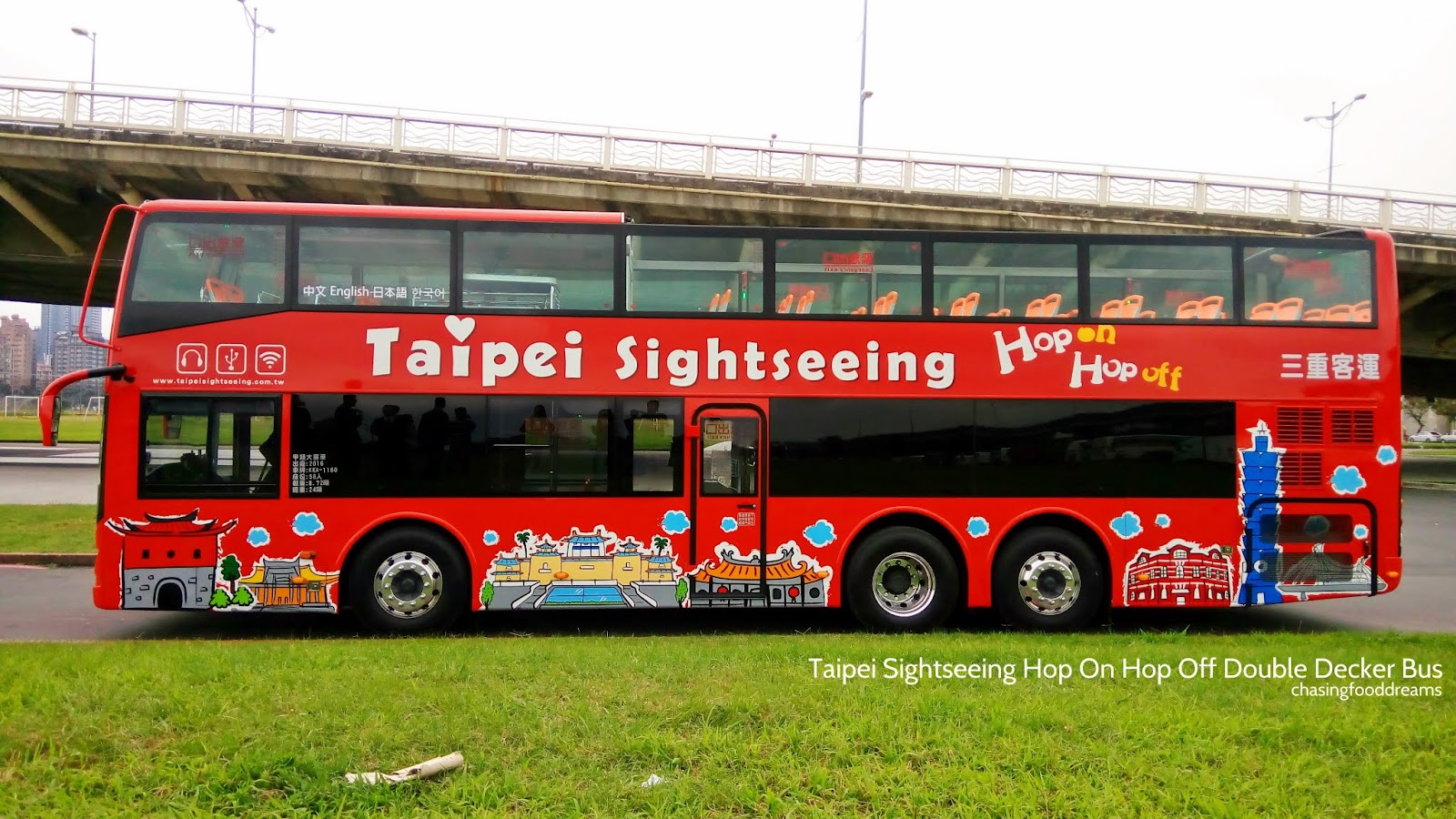 CHASING FOOD DREAMS: Taipei Sightseeing Hop On Hop Off Double Decker Bus