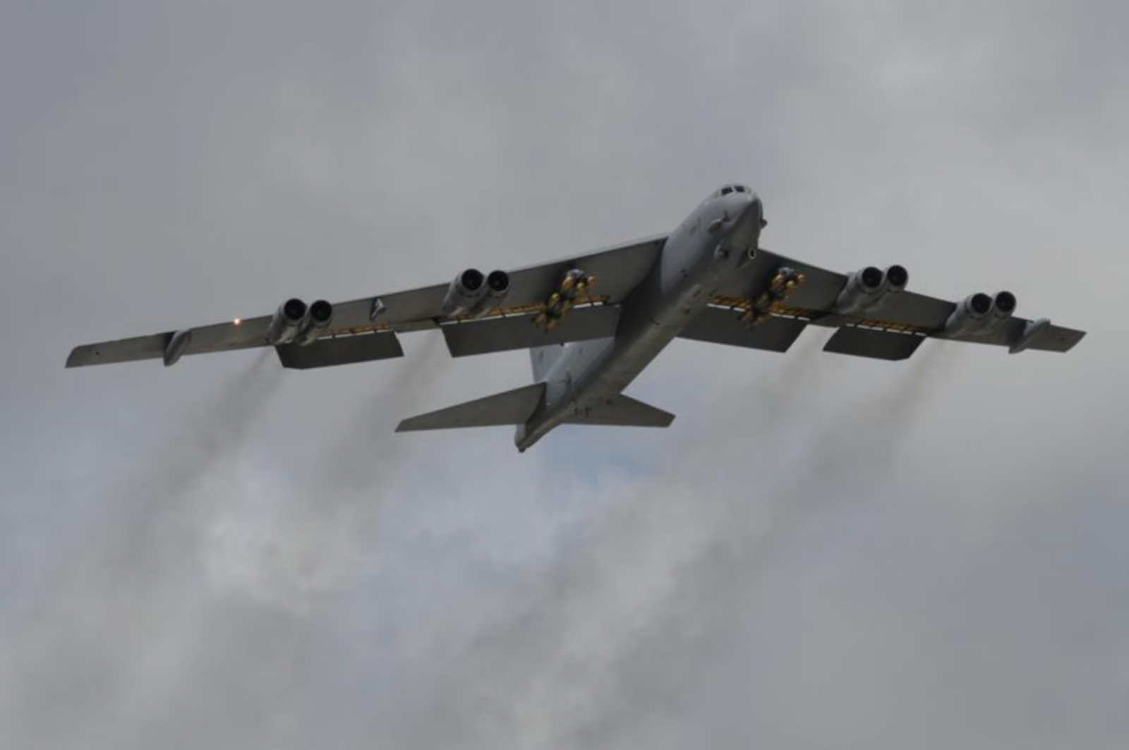 desarrollo defensa y tecnologia belica: Boeing B-52 evoluciona otra vez ...
